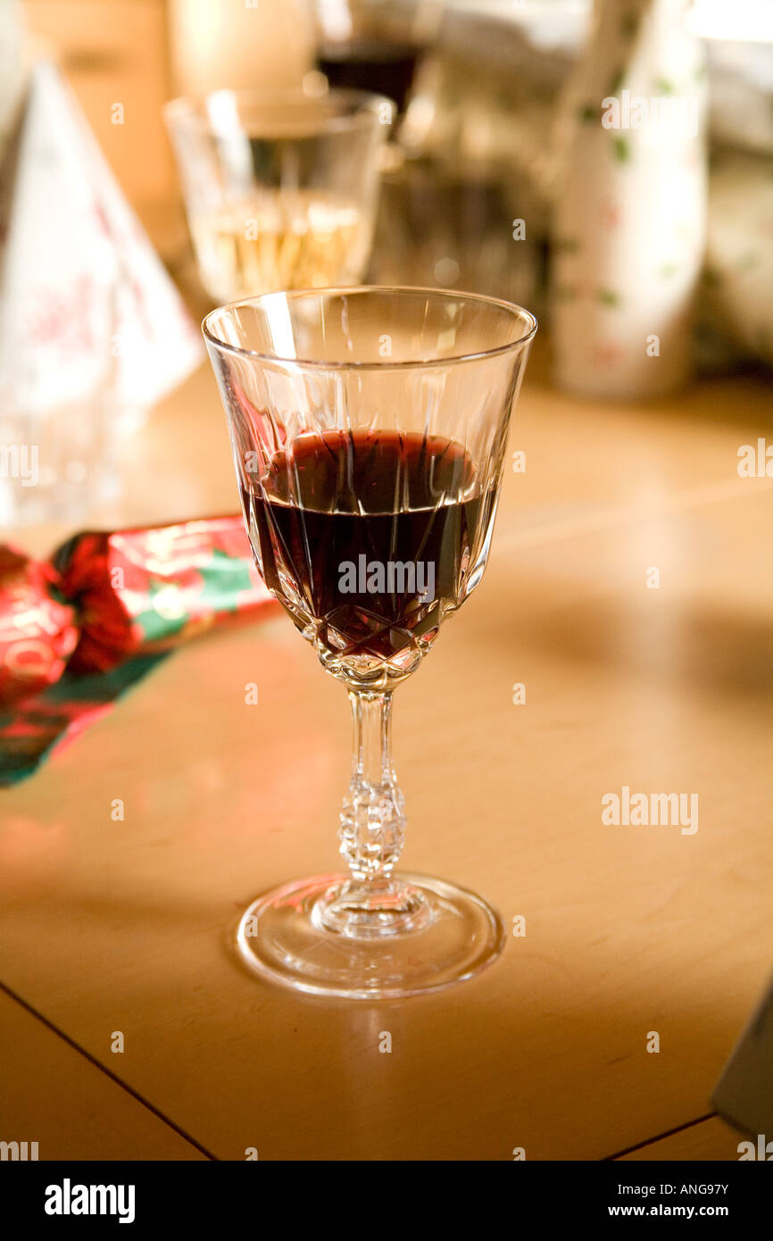Half drunk glass hi-res stock photography and images - Alamy