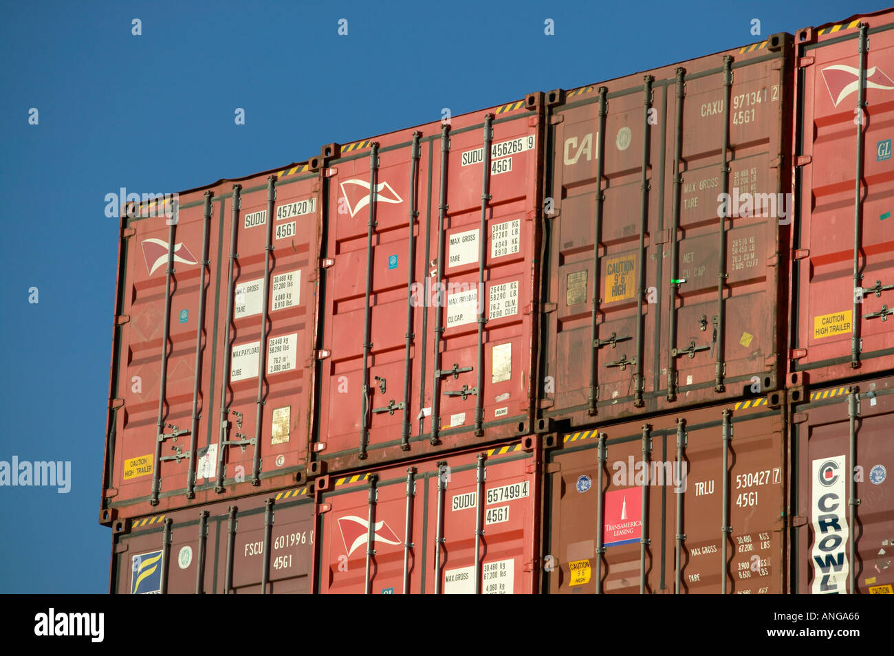 Stacked shipping containers hi-res stock photography and images - Alamy
