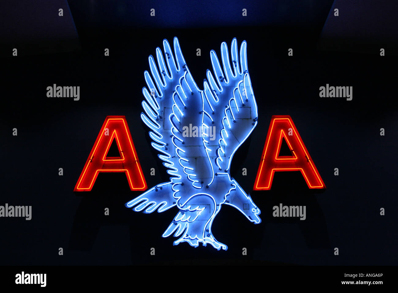 American airlines logo hi-res stock photography and images - Alamy