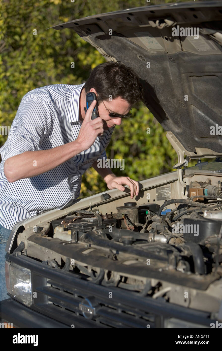 Car broke down and highway hi-res stock photography and images - Alamy