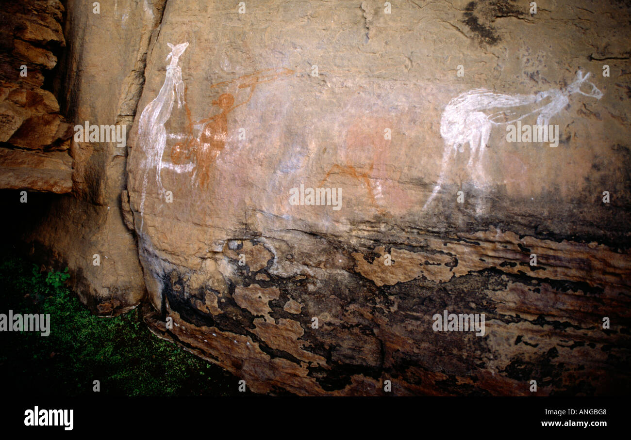 Kakadu aboriginal cave paintings hi-res stock photography and images - Alamy