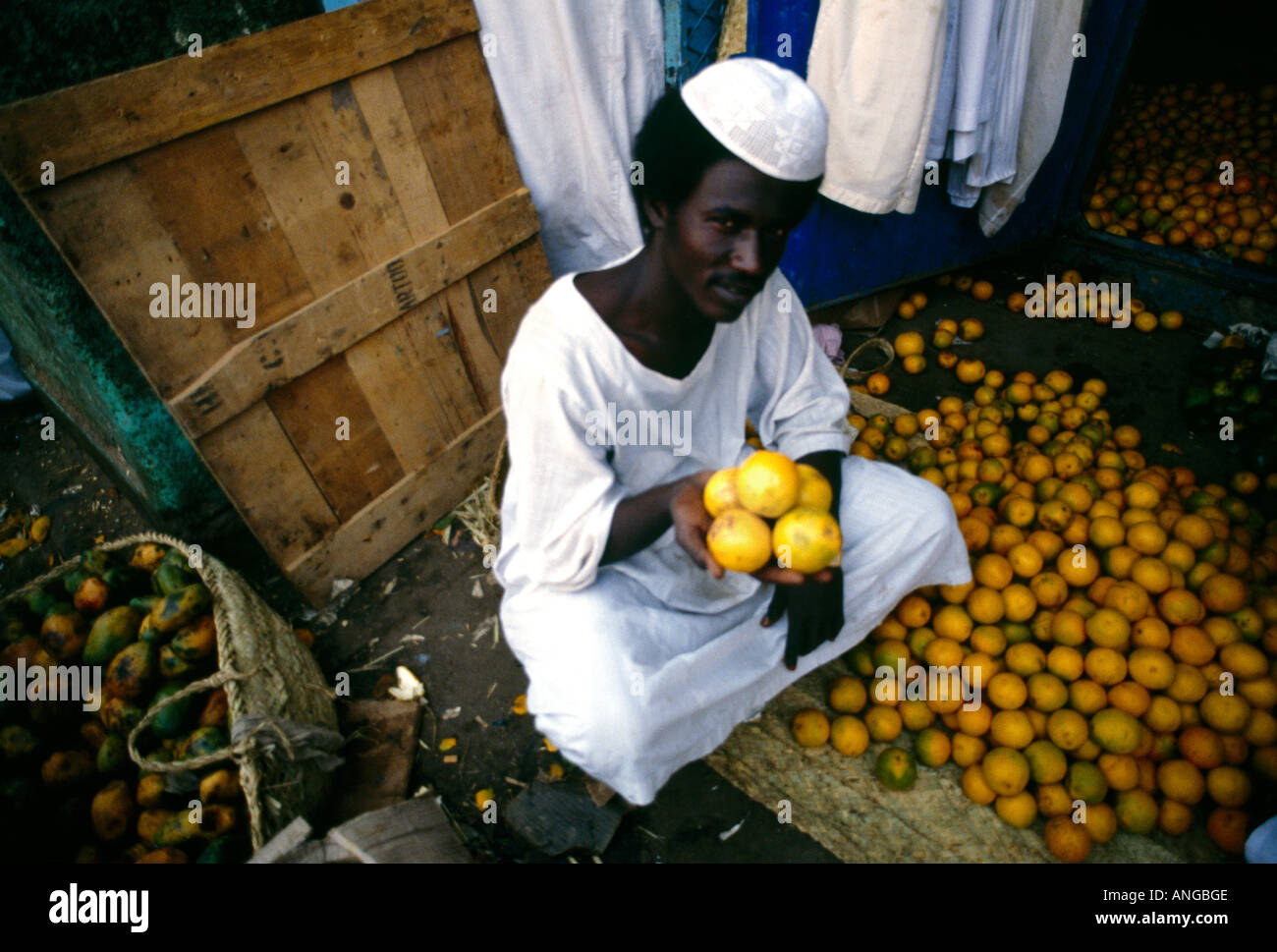 Khartoum Sudan Fruit Market Stock Photo - Alamy