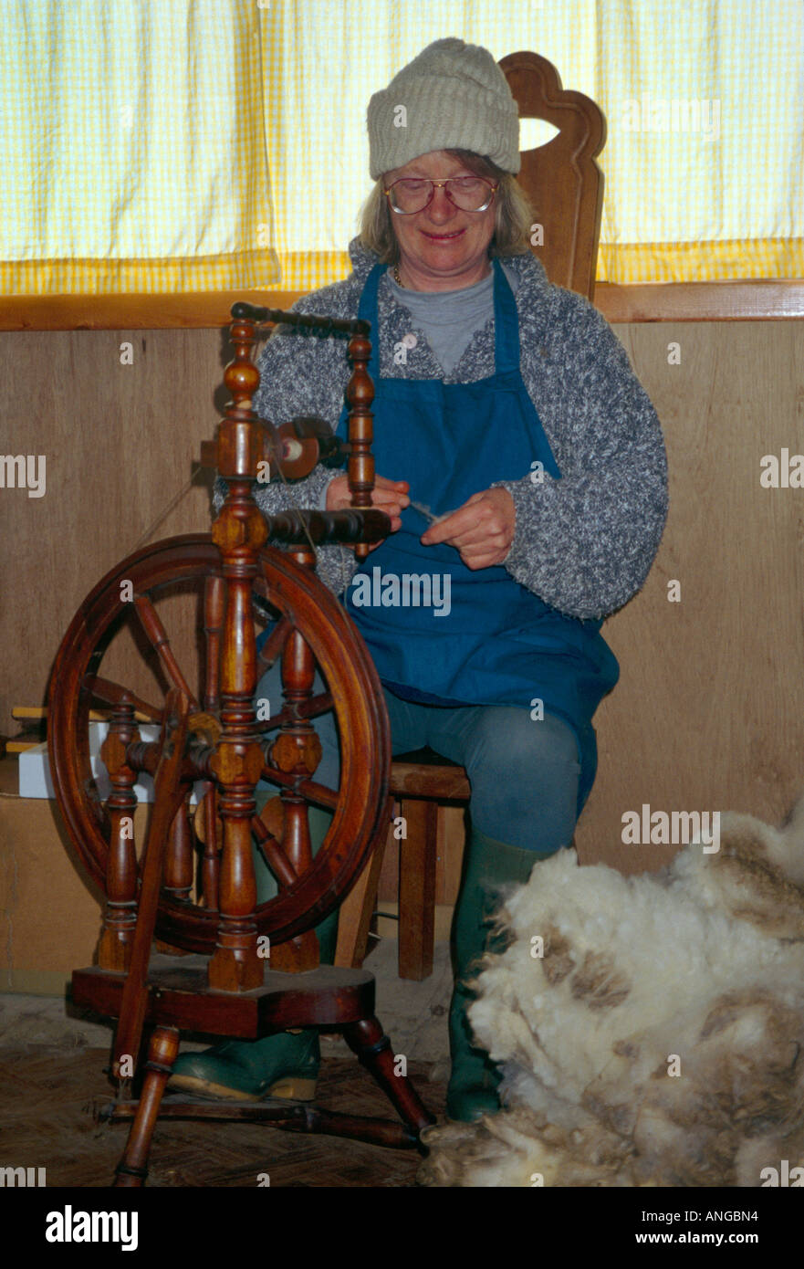 Spinning wool on spinning wheel hi-res stock photography and images - Alamy