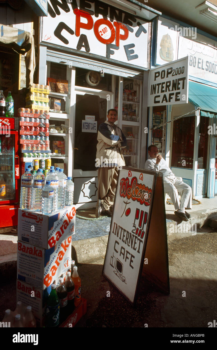 Luxor Egypt Pop Internet Cafe In Bazaar Stock Photo - Alamy