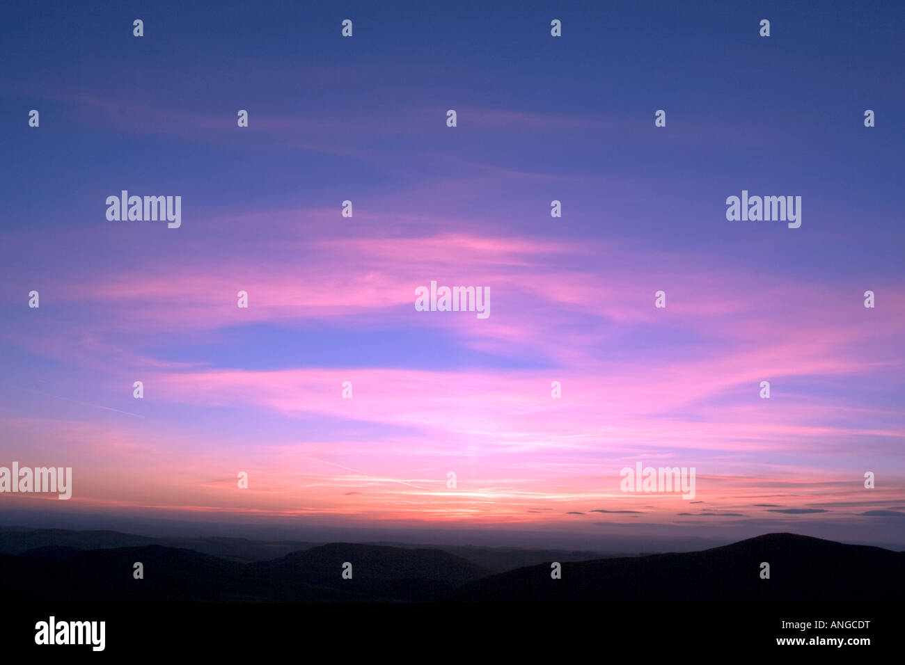 A purple dusk sky Stock Photo - Alamy