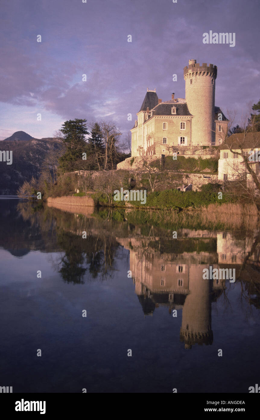 Château de Duingt, Duingt, Lac d'Annecy, Haute Savoie, France Stock ...