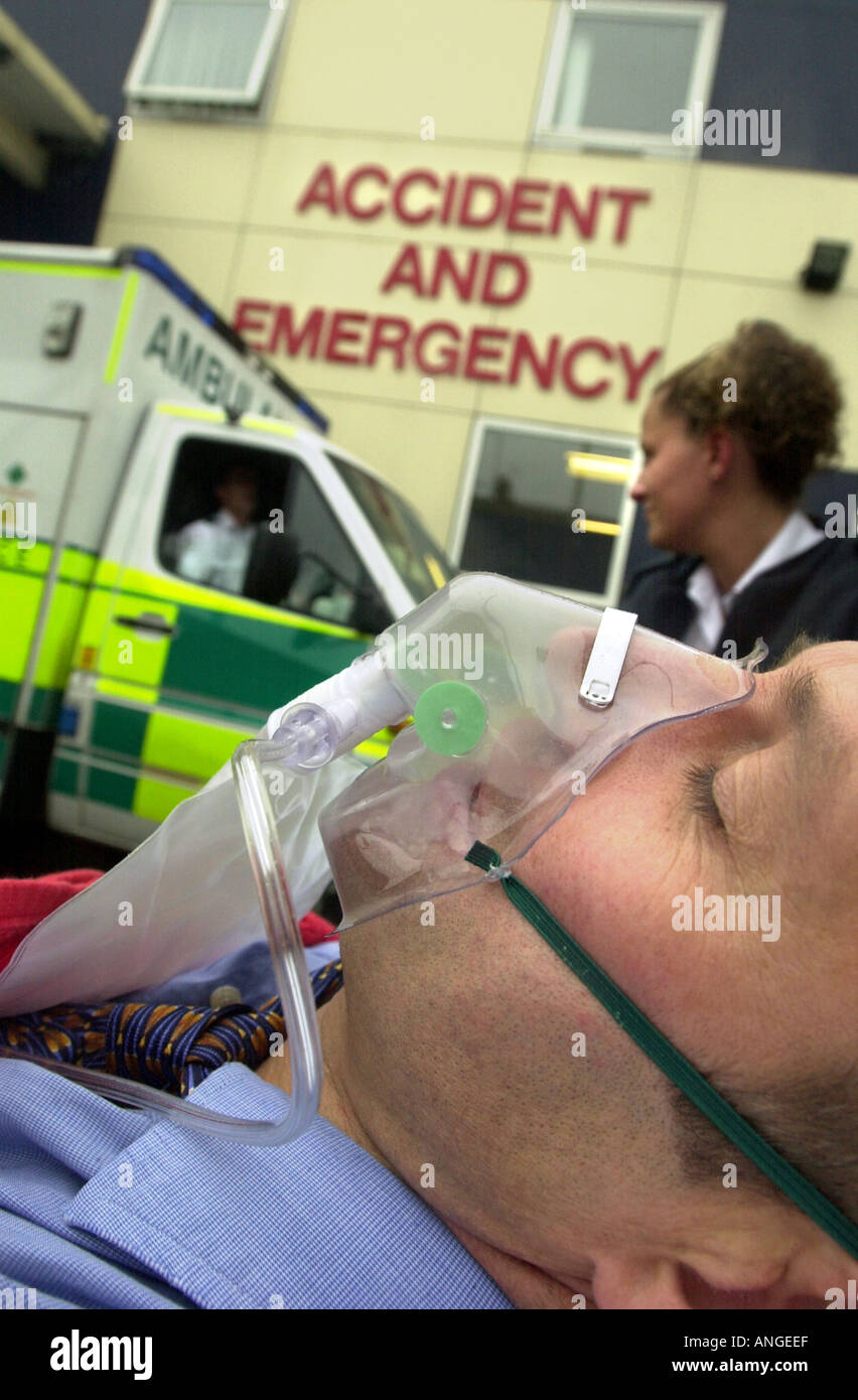 Ambulance emergency crew trauma hi-res stock photography and images - Alamy
