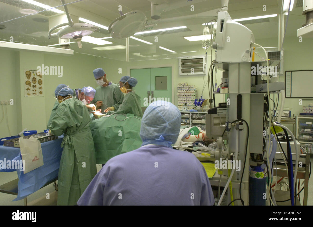 Team nhs hi-res stock photography and images - Alamy