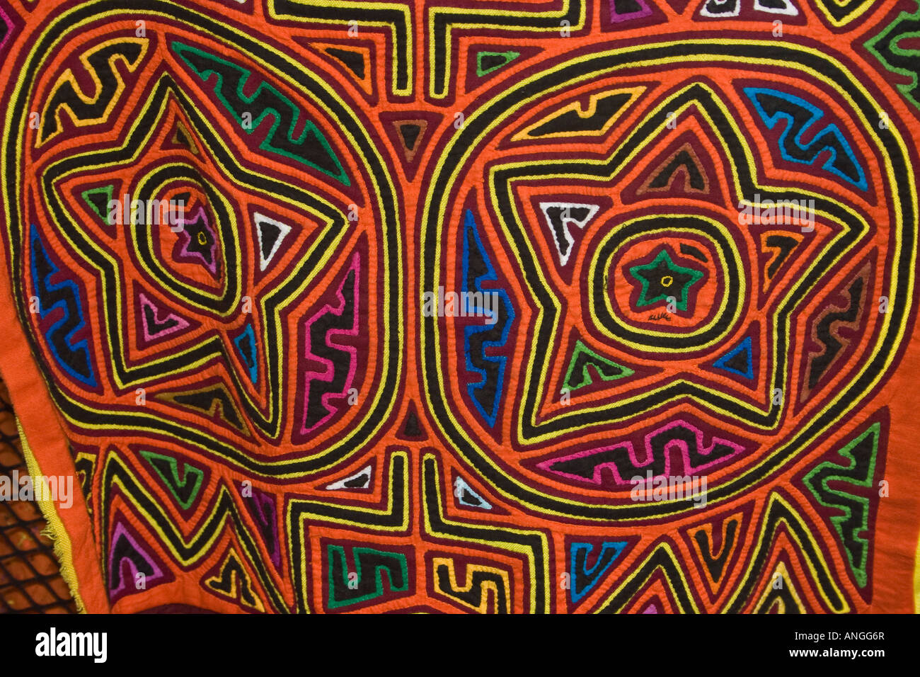 Kuna yala handmade mola panama hi-res stock photography and images - Alamy