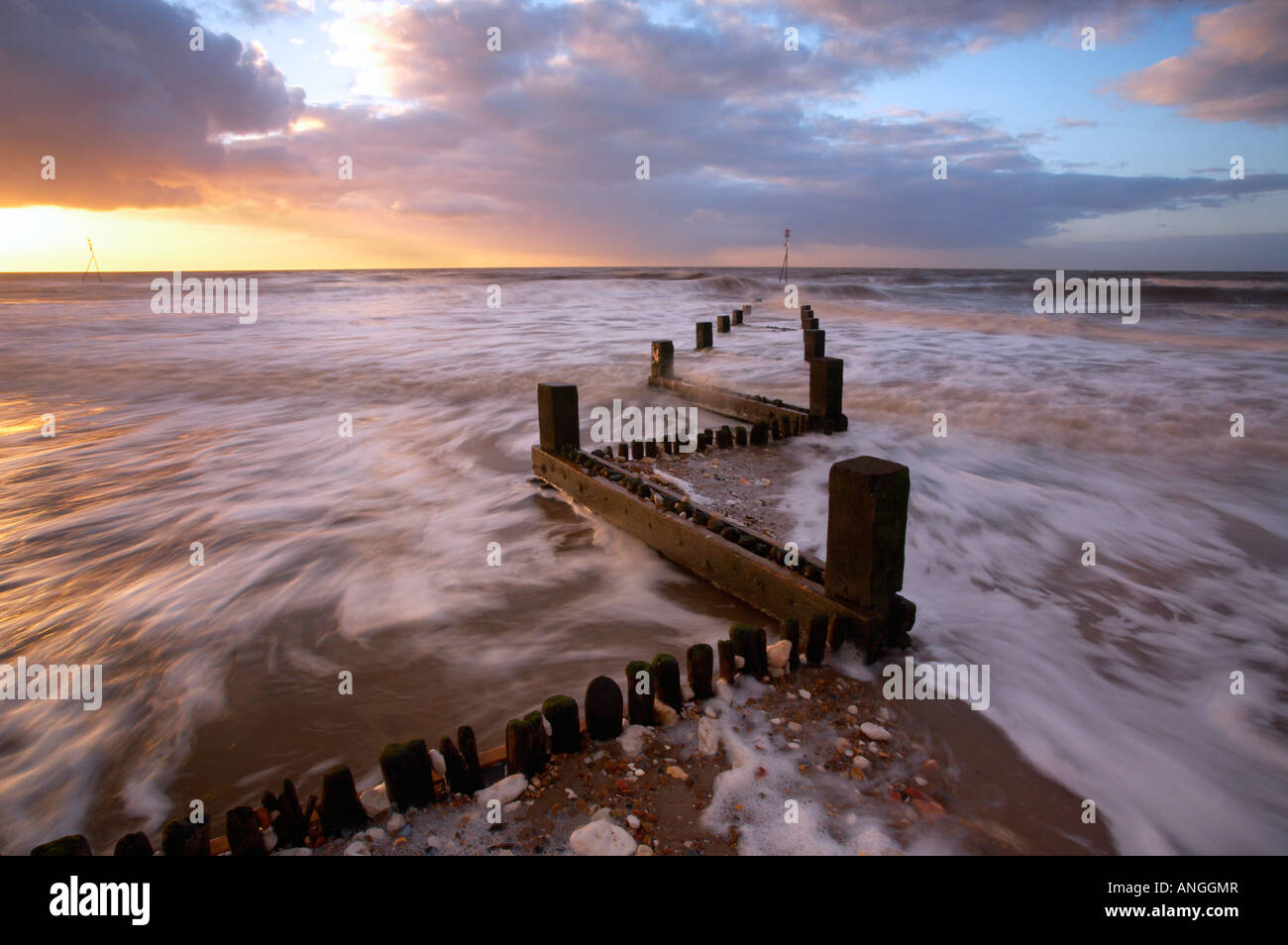 Hunstanton groynes hi-res stock photography and images - Alamy
