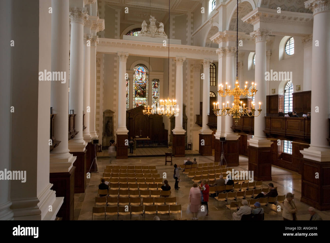 Baroque interior of Christ Church Spitalfields Stock Photo - Alamy