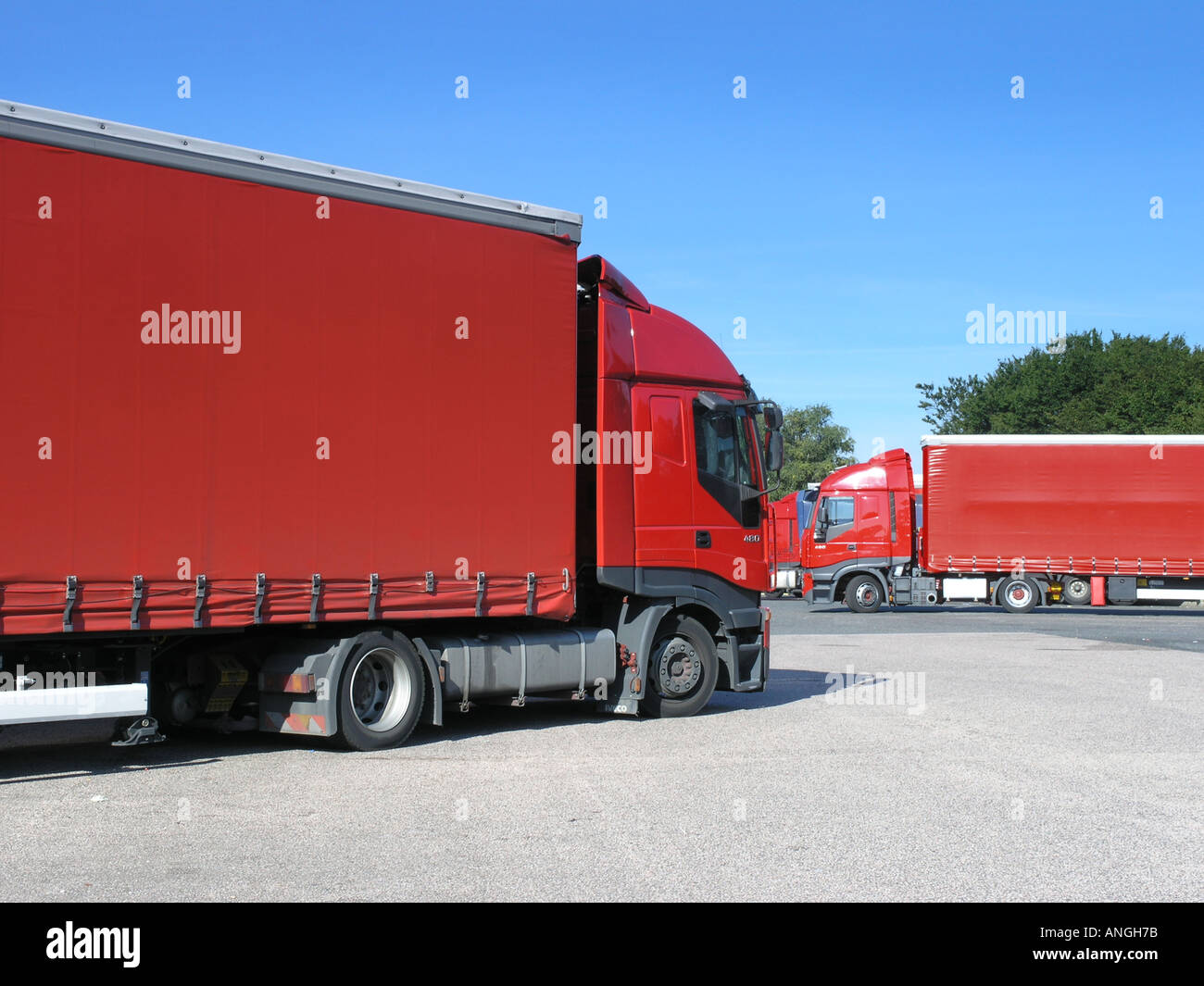 Lorry red light hi-res stock photography and images - Alamy