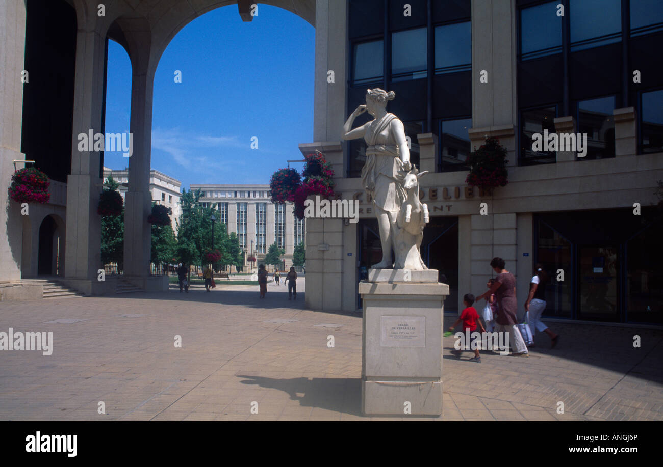 Antigone statue hi-res stock photography and images - Alamy