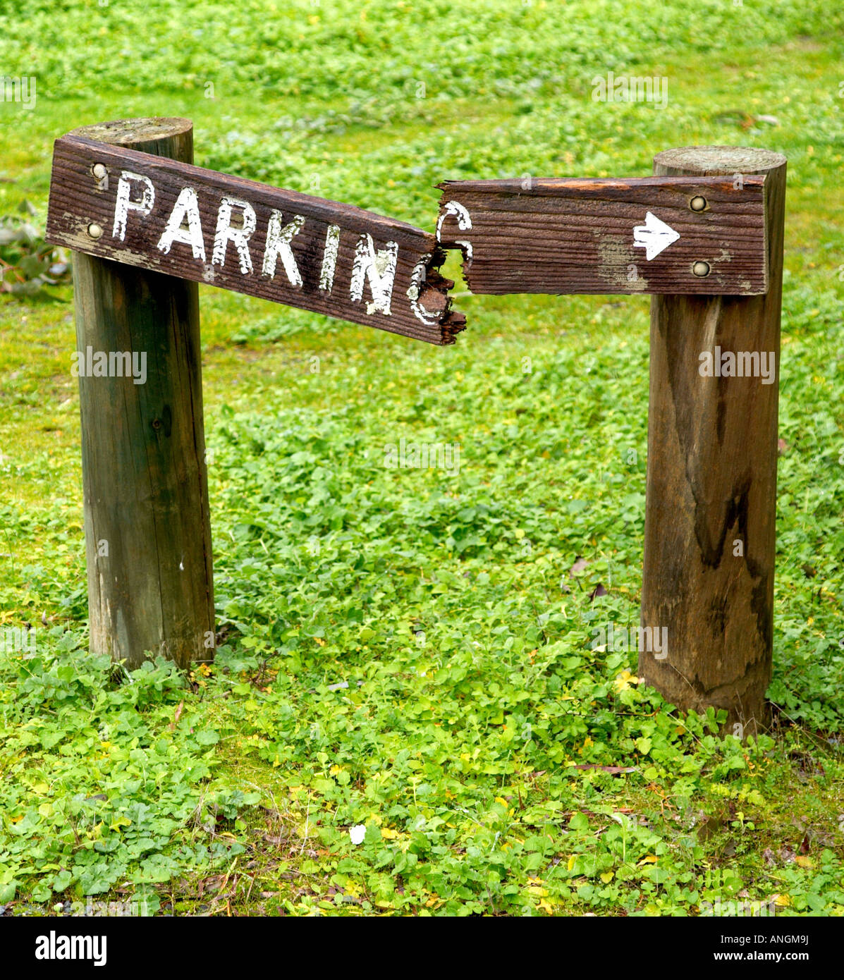 A broken parking sign Stock Photo - Alamy