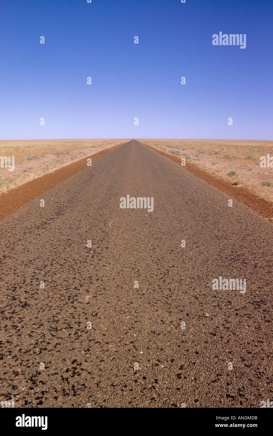 Empty outback road sparse tablelands highway northern territory hi-res ...