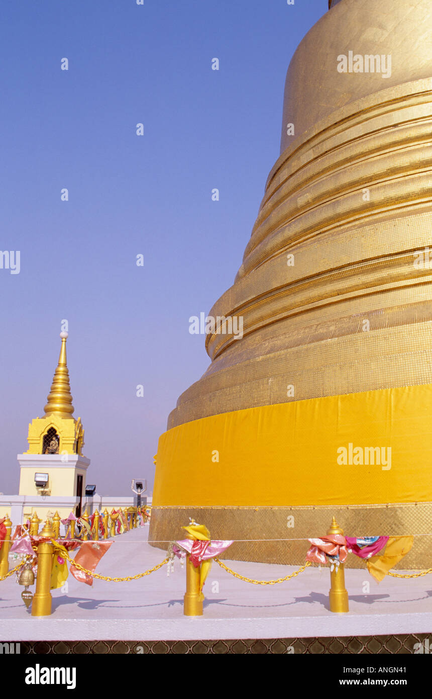 Golden Mount Chedi, on roof of The Wat Saket Temple (Golden Mount ...