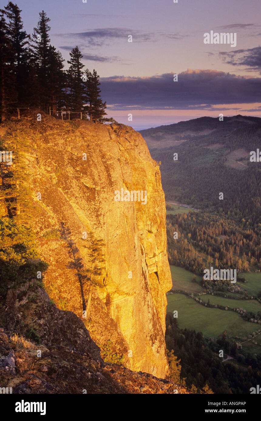 Saltspring mount maxwell hi-res stock photography and images - Alamy