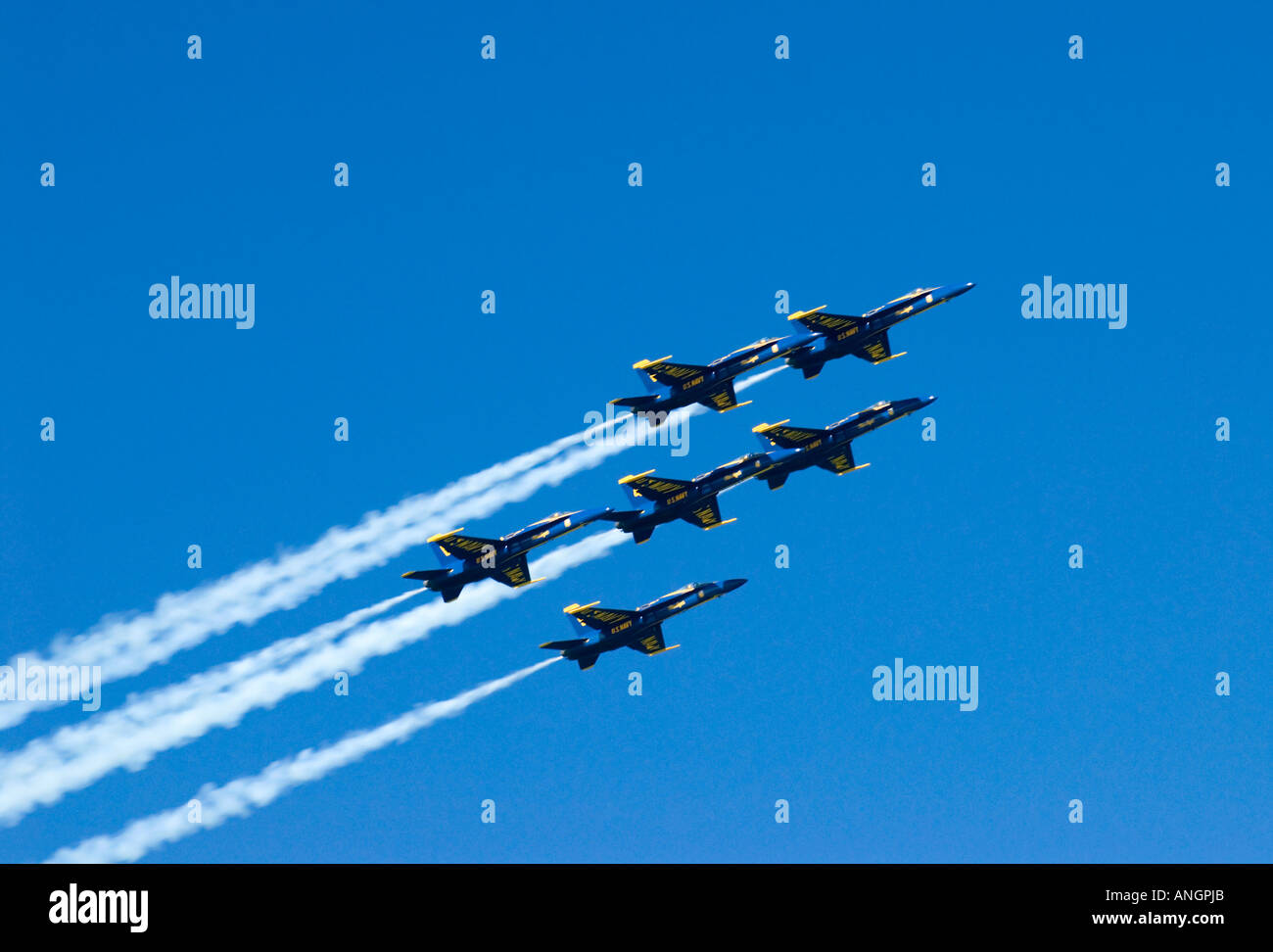 Us navy aviation weapons hi-res stock photography and images - Alamy