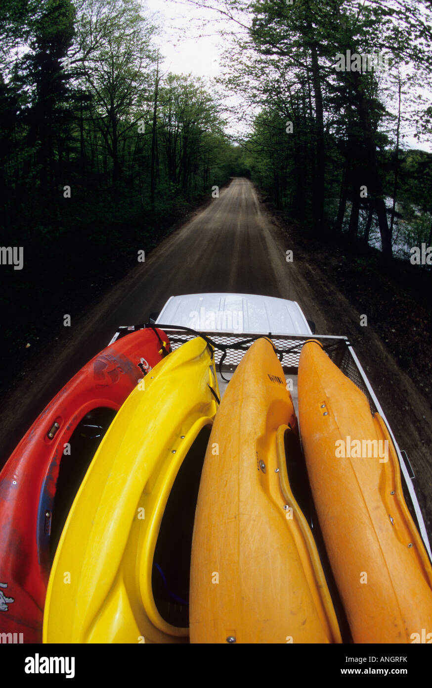 Kayaks on car hi-res stock photography and images - Alamy