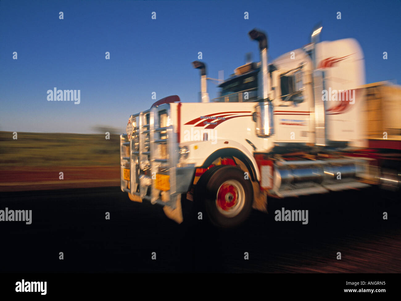 Roadtrain hi-res stock photography and images - Alamy