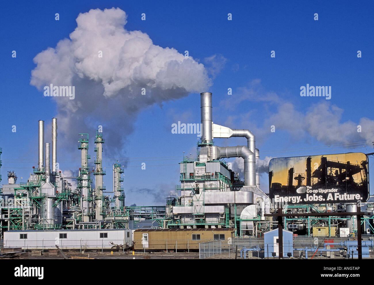 Synthetic crude hi-res stock photography and images - Alamy