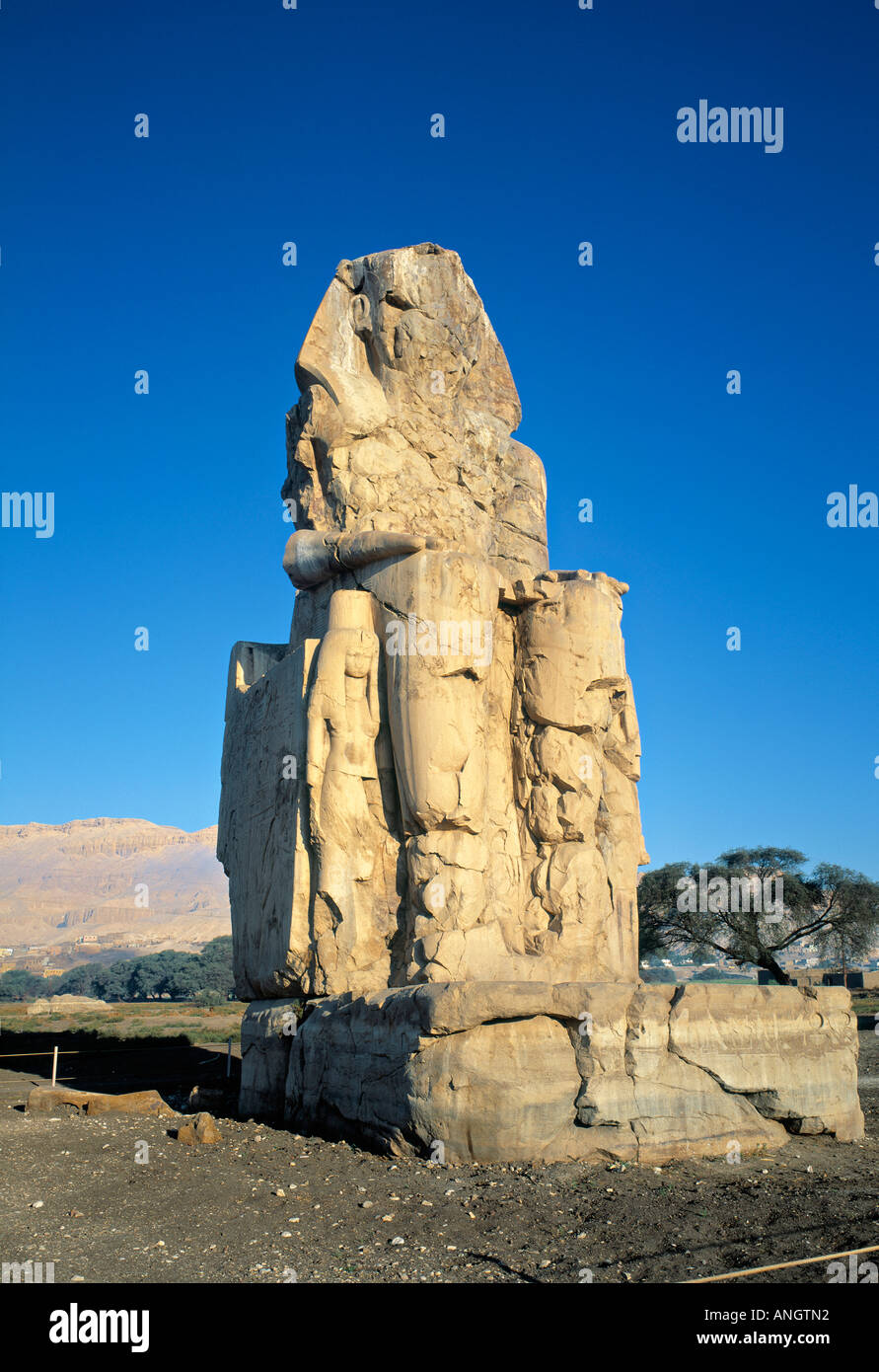 Colossi of memnon statue hi-res stock photography and images - Alamy