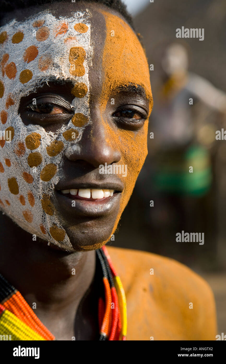 Karo Tribesman, Lower Omo Valley, Ethiopia Stock Photo - Alamy
