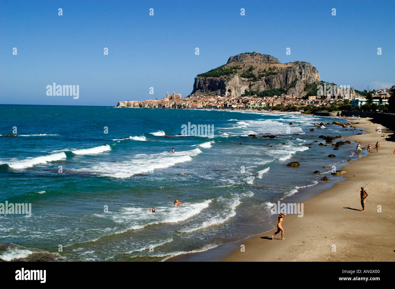 Beaches of cefalu hi-res stock photography and images - Alamy