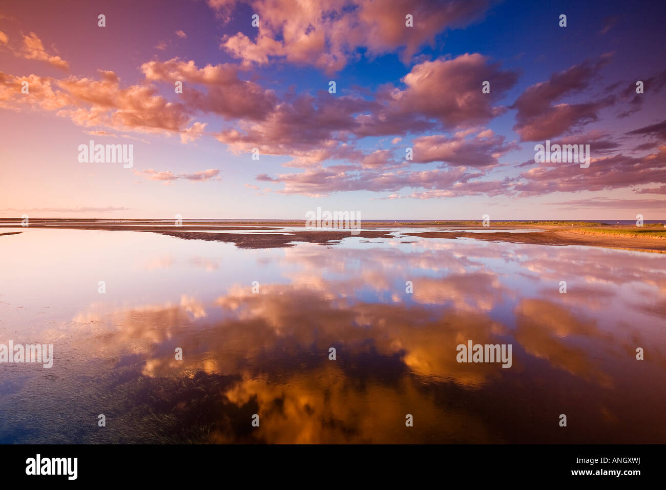 Beach barrier lagoon system hi-res stock photography and images - Alamy