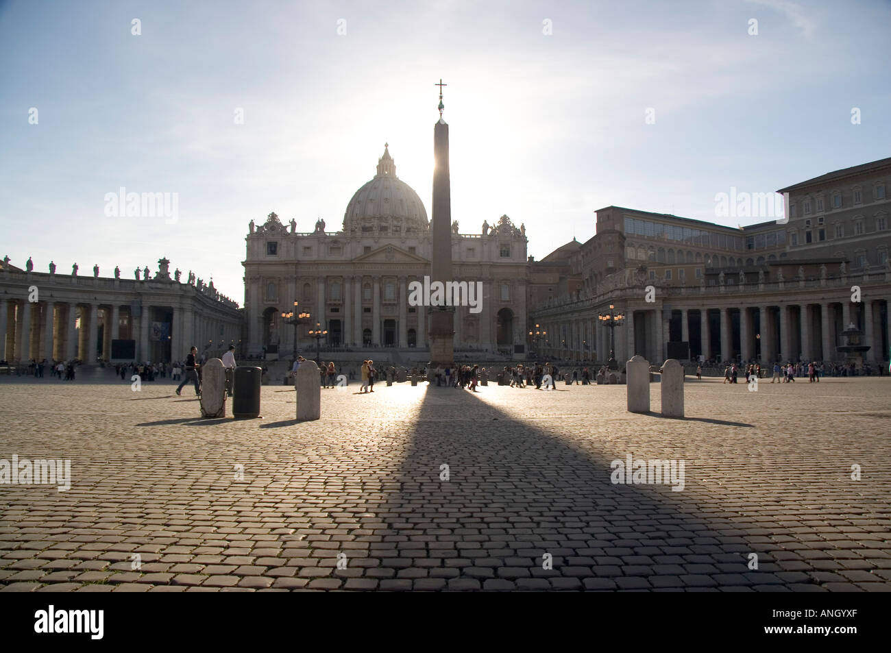 St peter s square hi-res stock photography and images - Alamy