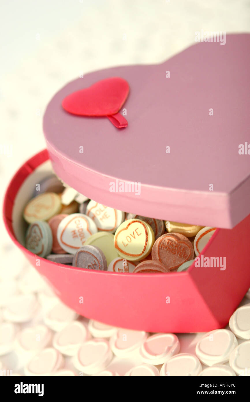 Lovehearts sweets candy hi-res stock photography and images - Alamy