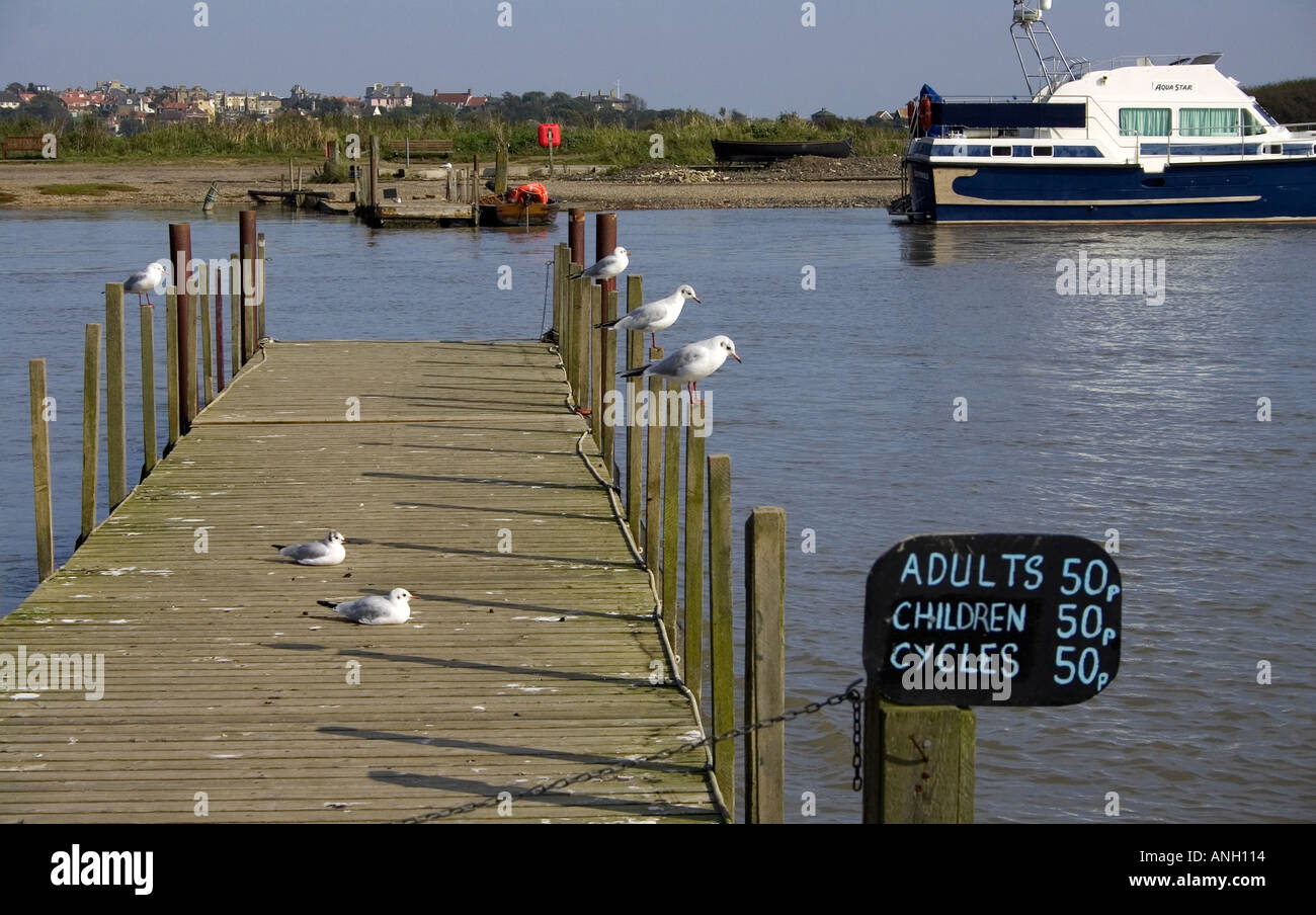 Southwold ferry southwold harbour hi-res stock photography and images ...