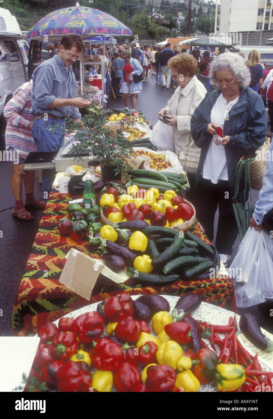 Farmers markets countryside hi-res stock photography and images - Alamy