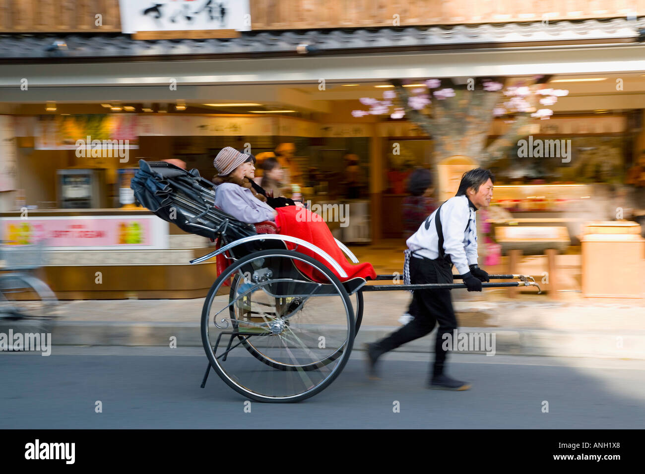 Rickshaw japan hi-res stock photography and images - Alamy