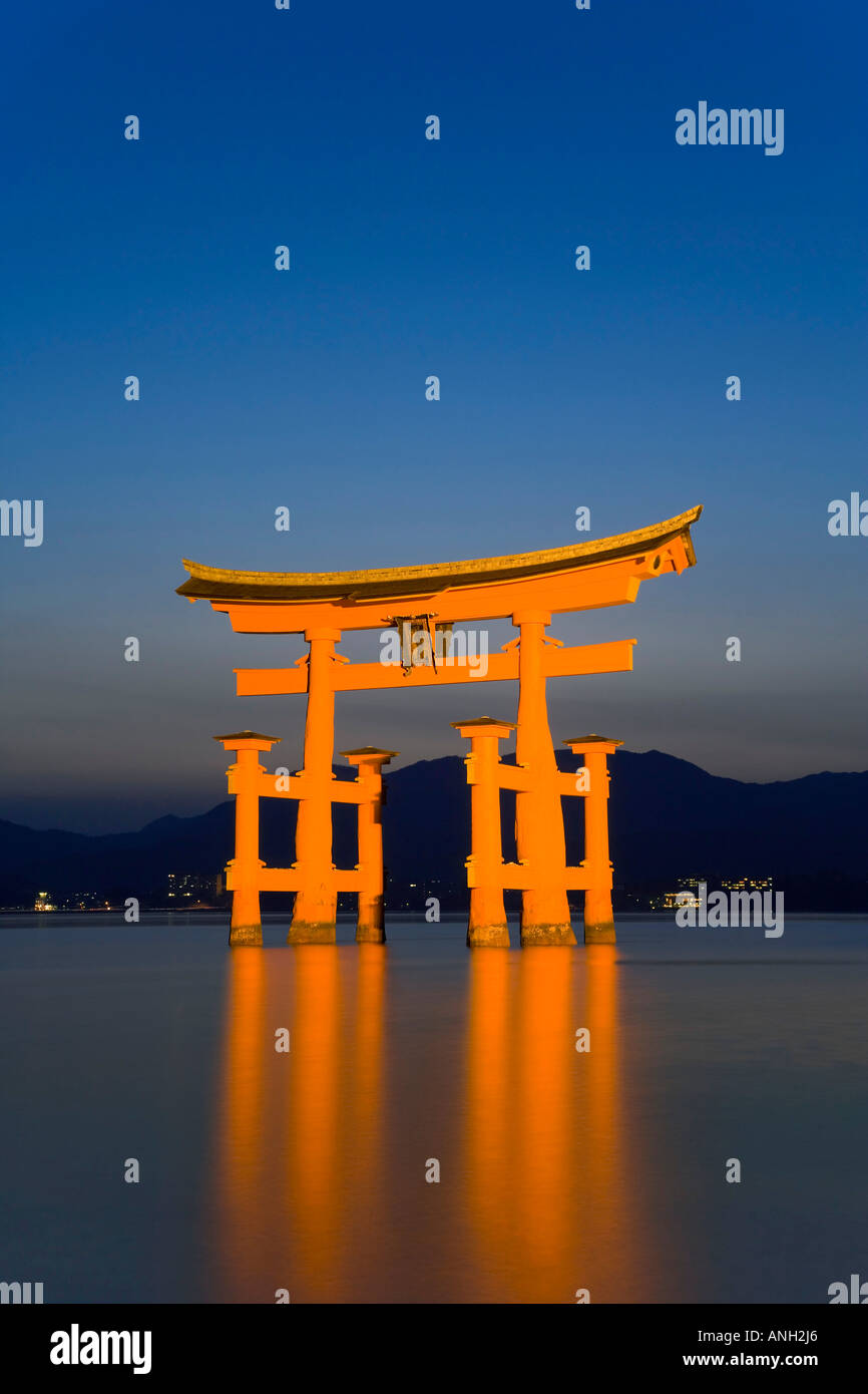Torii gate, Miyajima (Itsuku-shima), Hiroshima, Honshu, Japan Stock ...