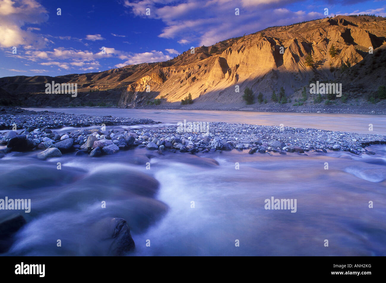 Erosion on banks of the Fraser River, Churn Creek protected area ...