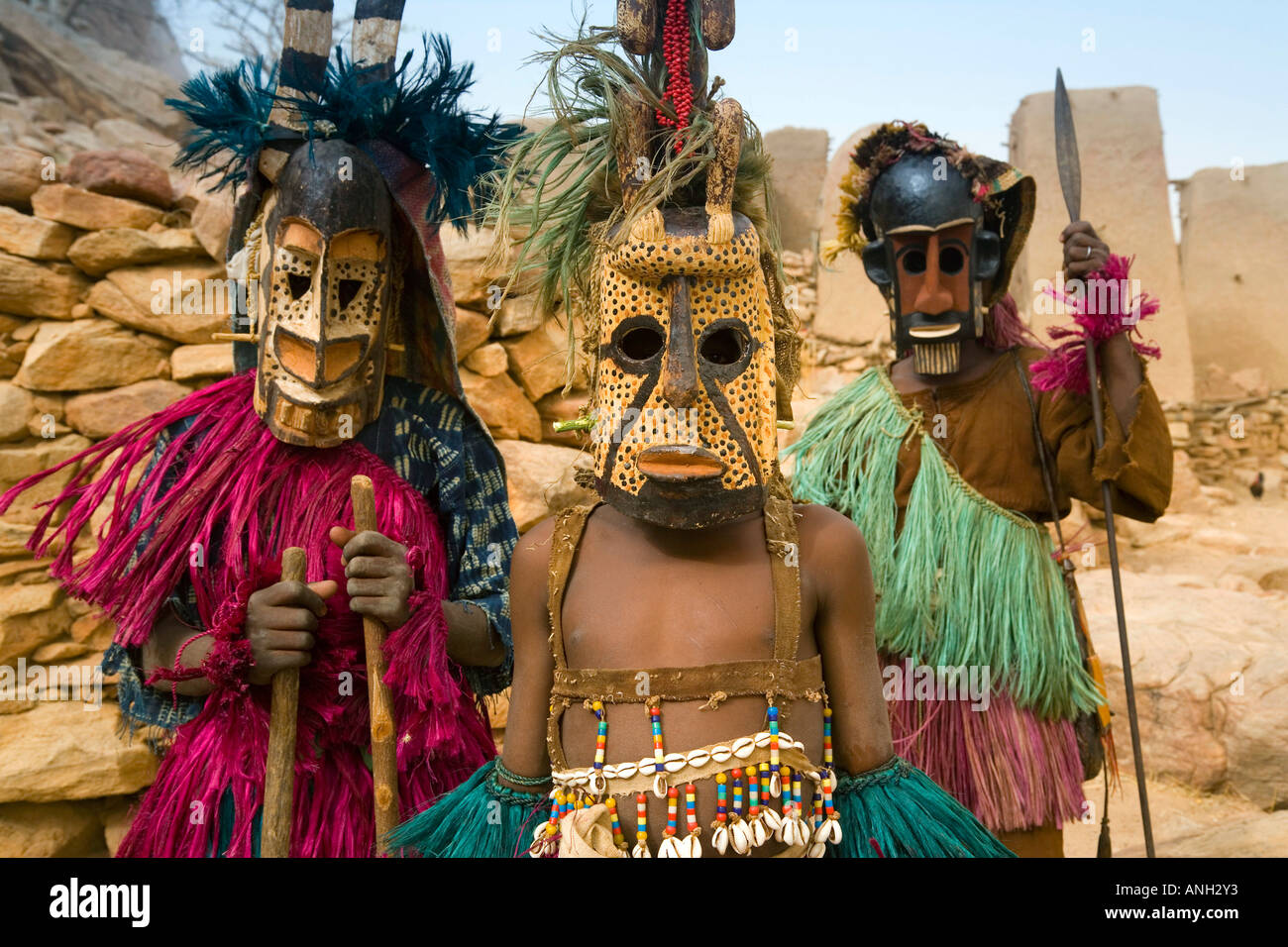 Ceremonial dogon dancers dogon country hi-res stock photography and ...