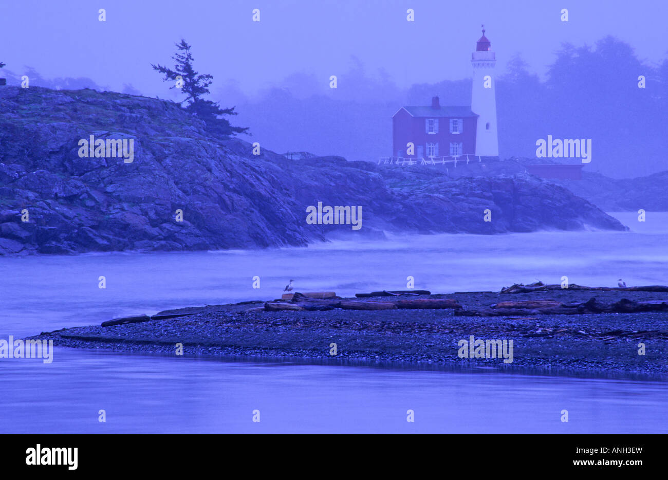 Fisgard Lighthouse at twilight, Fort Rodd Hill National Historic Site ...