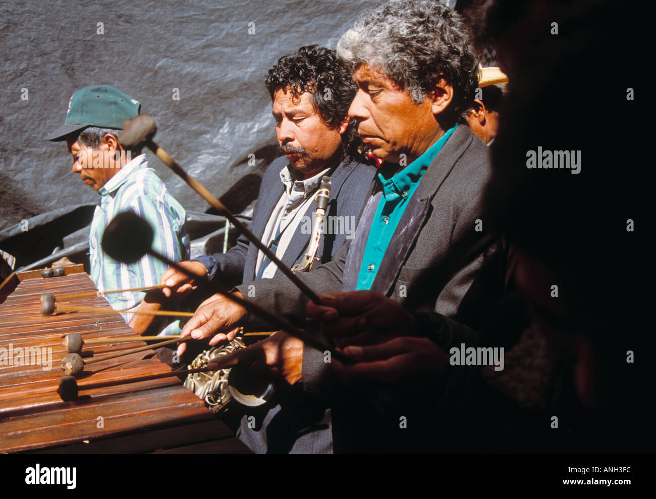 People musicians marimba hi-res stock photography and images - Alamy