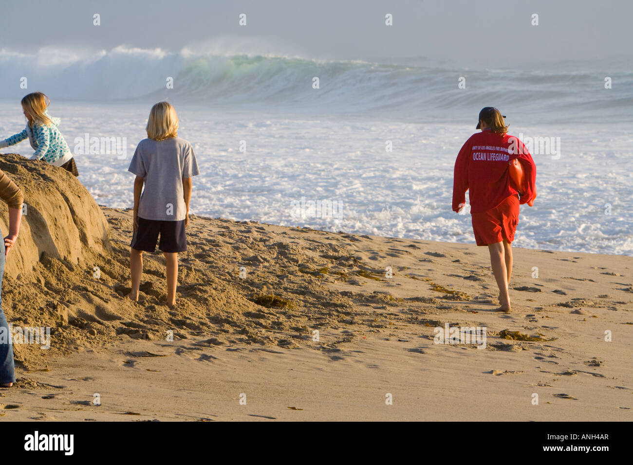 Los angeles lifeguard running hi-res stock photography and images - Alamy