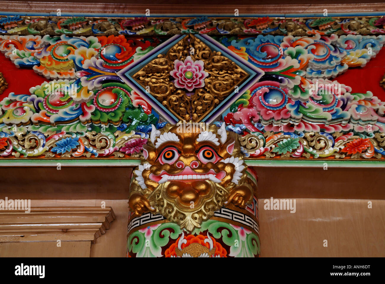 Traditional tibetan house hi-res stock photography and images - Alamy
