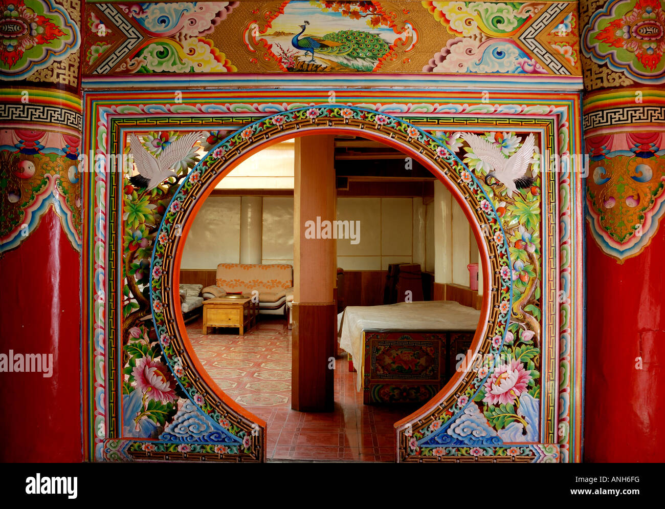 traditional tibetan house,and Daofu Tibetan house is very famous for house paintings in Sichuan ...