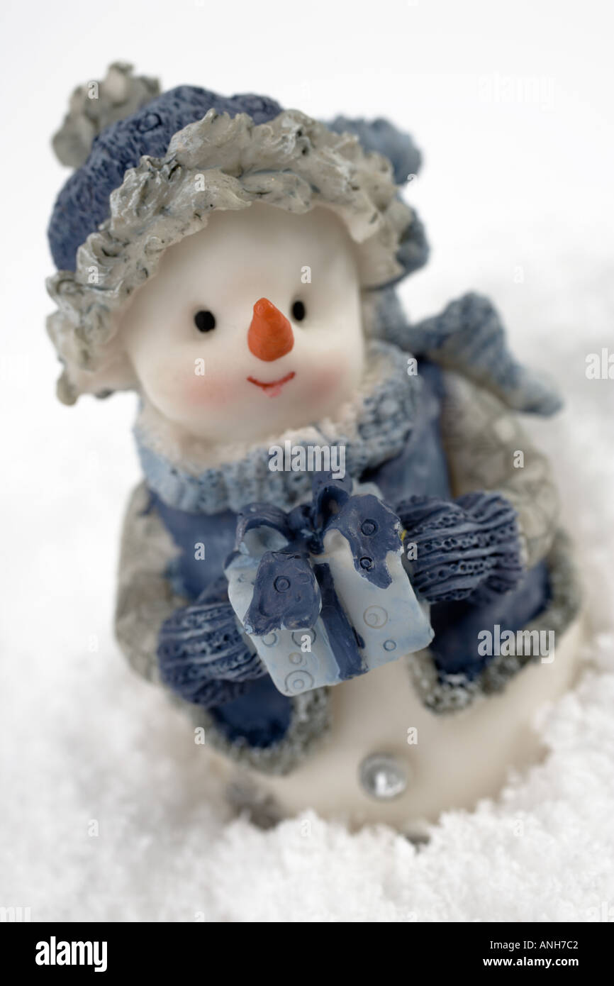 Porcelain miniature hi-res stock photography and images - Alamy