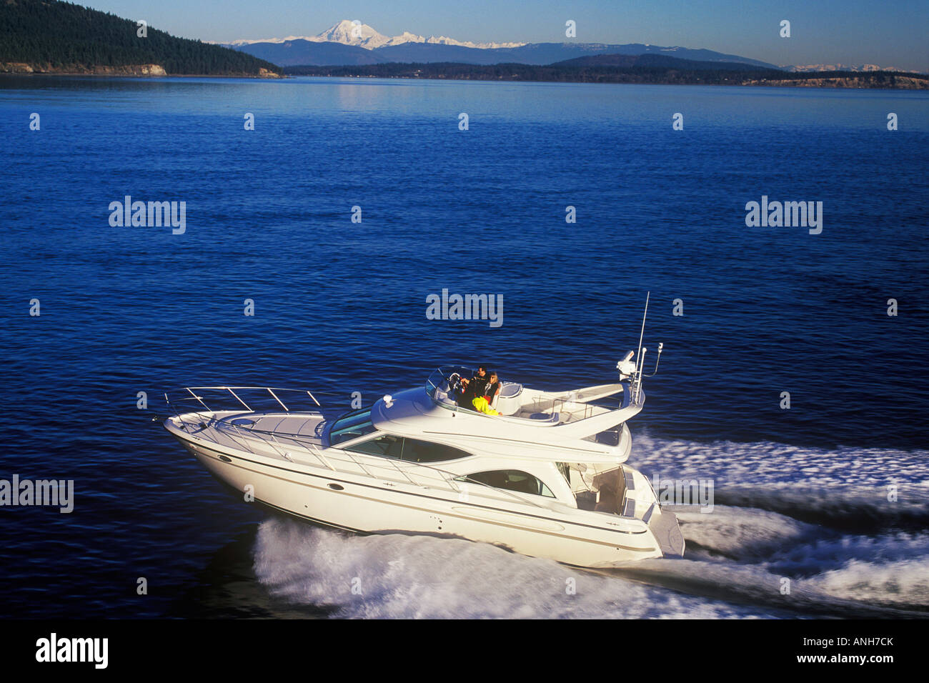 Boating in the gulf islands hi-res stock photography and images - Alamy