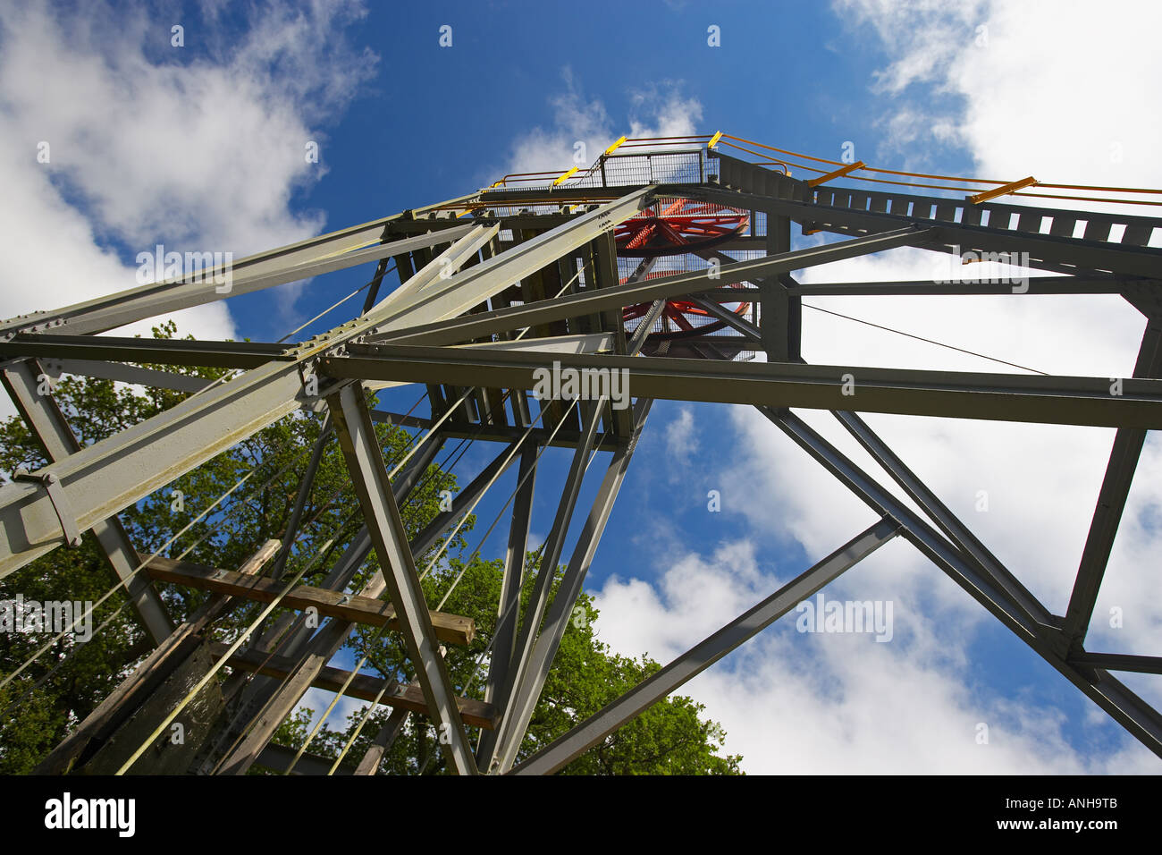 Sluice winding gear hi-res stock photography and images - Alamy