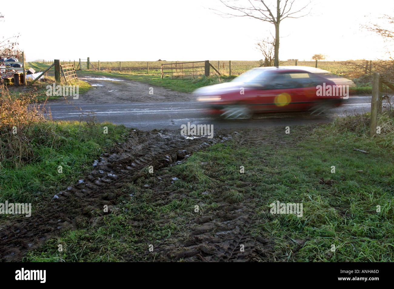 Entrance for farm vehicles hi-res stock photography and images - Alamy
