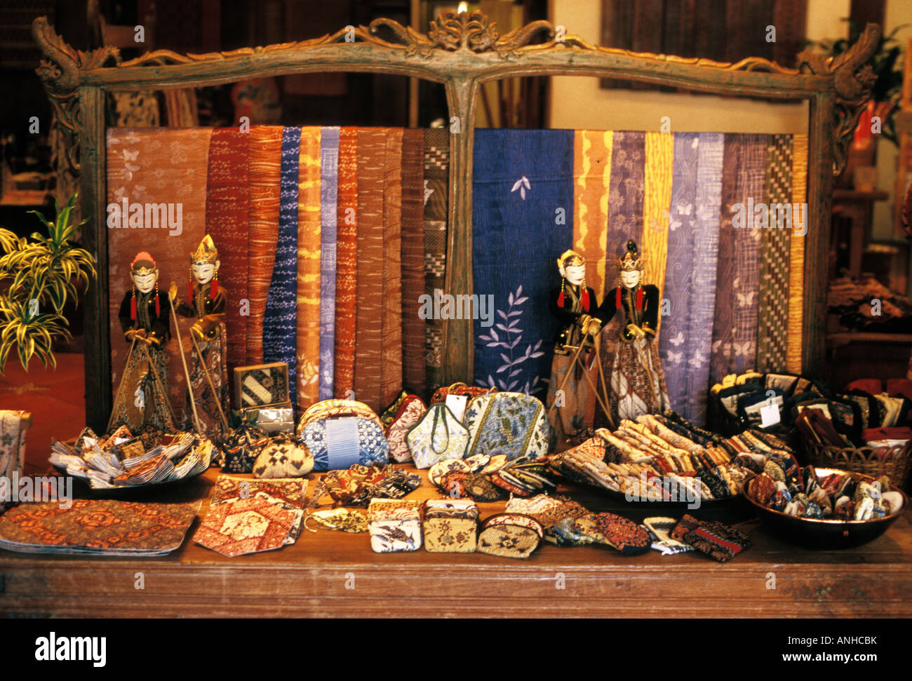 craft shop window, monkey forest road, ubud, bali, indonesia Stock ...