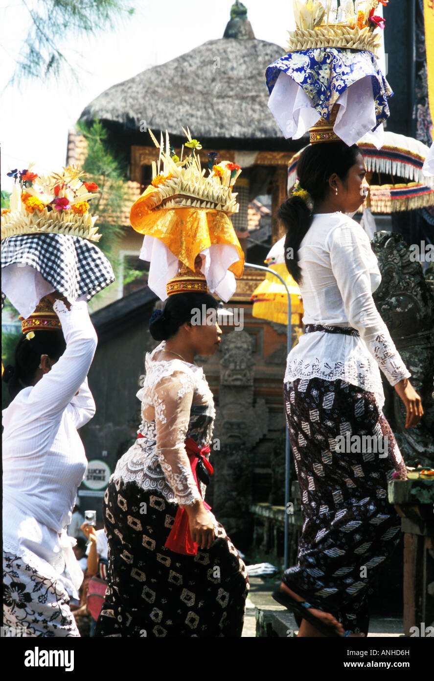 temple offering scene, ubud, bali, indonesia Stock Photo - Alamy