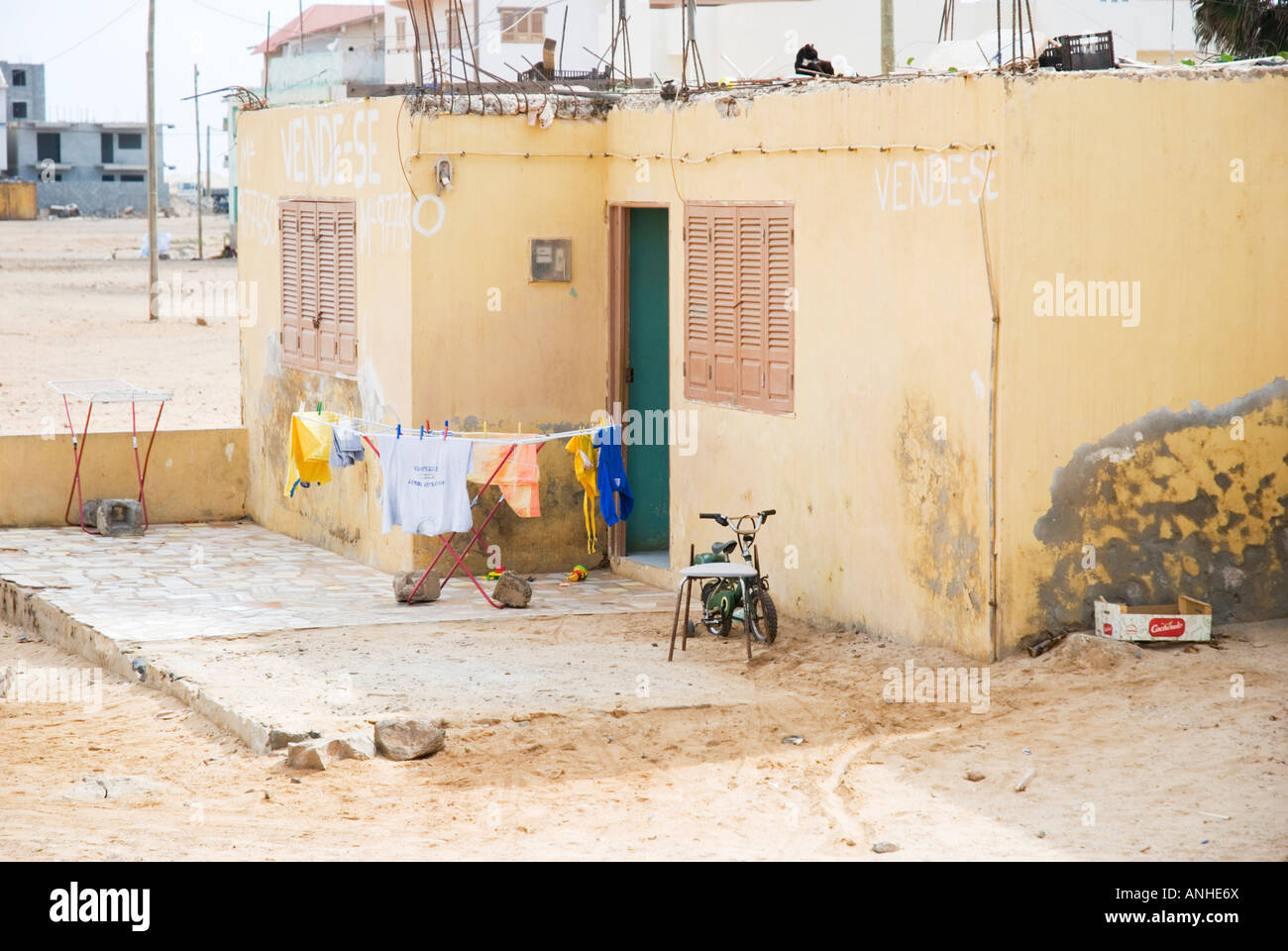 Poor poverty house hi-res stock photography and images - Alamy