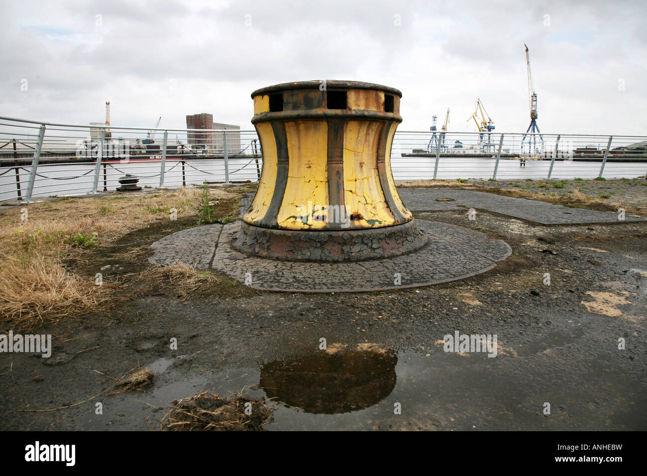 Industrial east belfast hi-res stock photography and images - Alamy